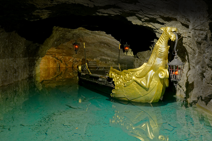 Der größte unterirdische See Europas - Fotos zum Träumen