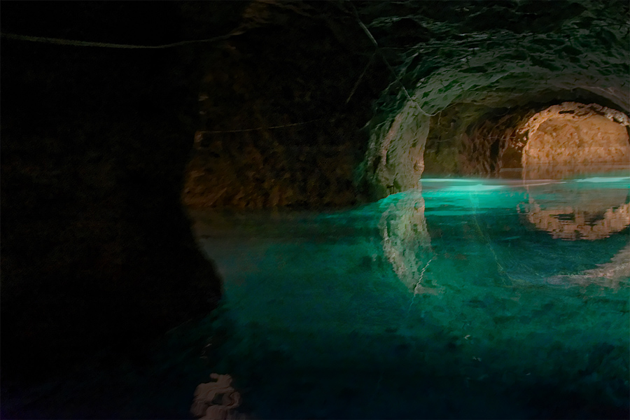 Der größte unterirdische See Europas - Fotos zum Träumen